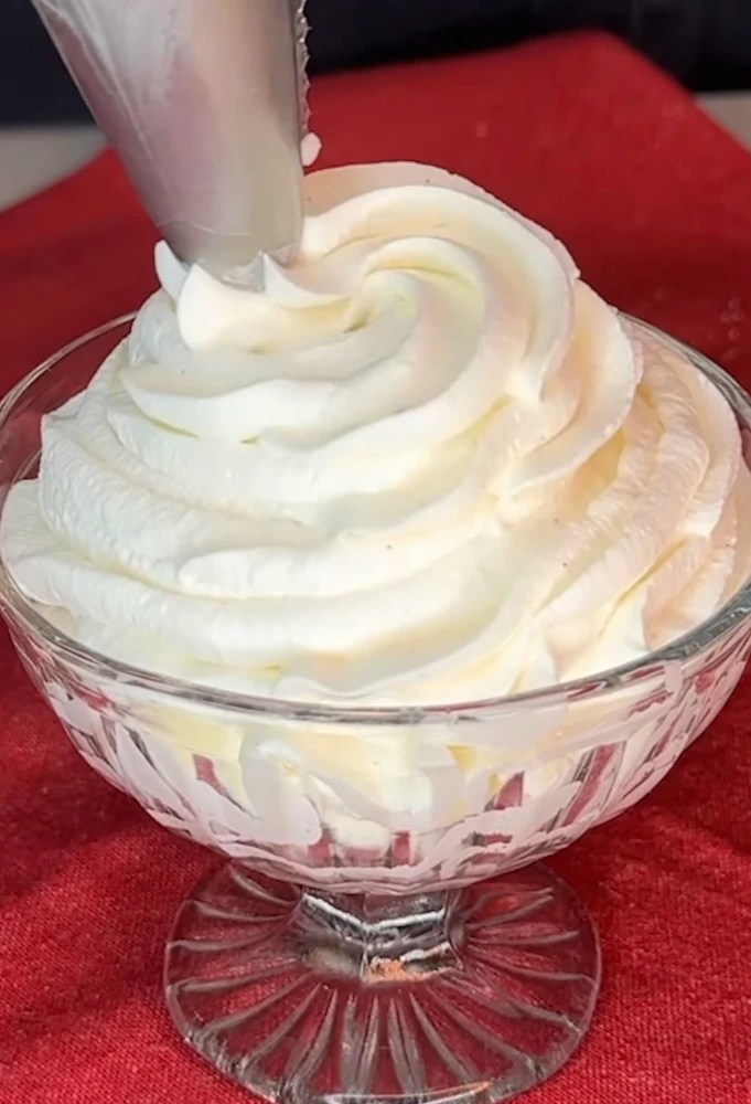 La dolce storia e la preparazione della Crema Chantilly: un Viaggio nel ...